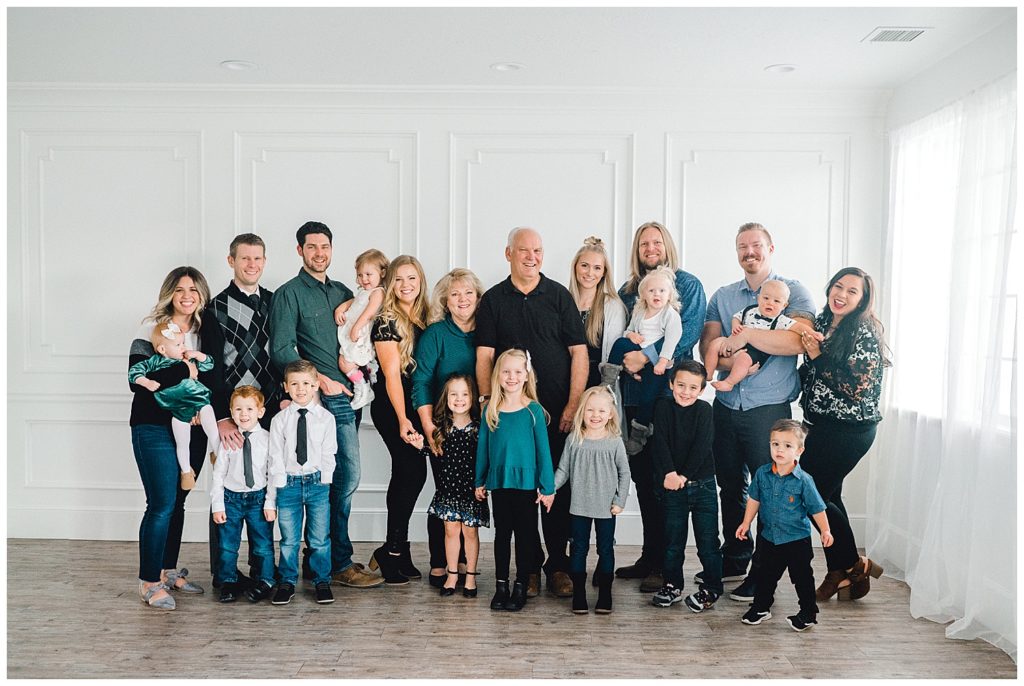 Extended Family Session | Draper Studio